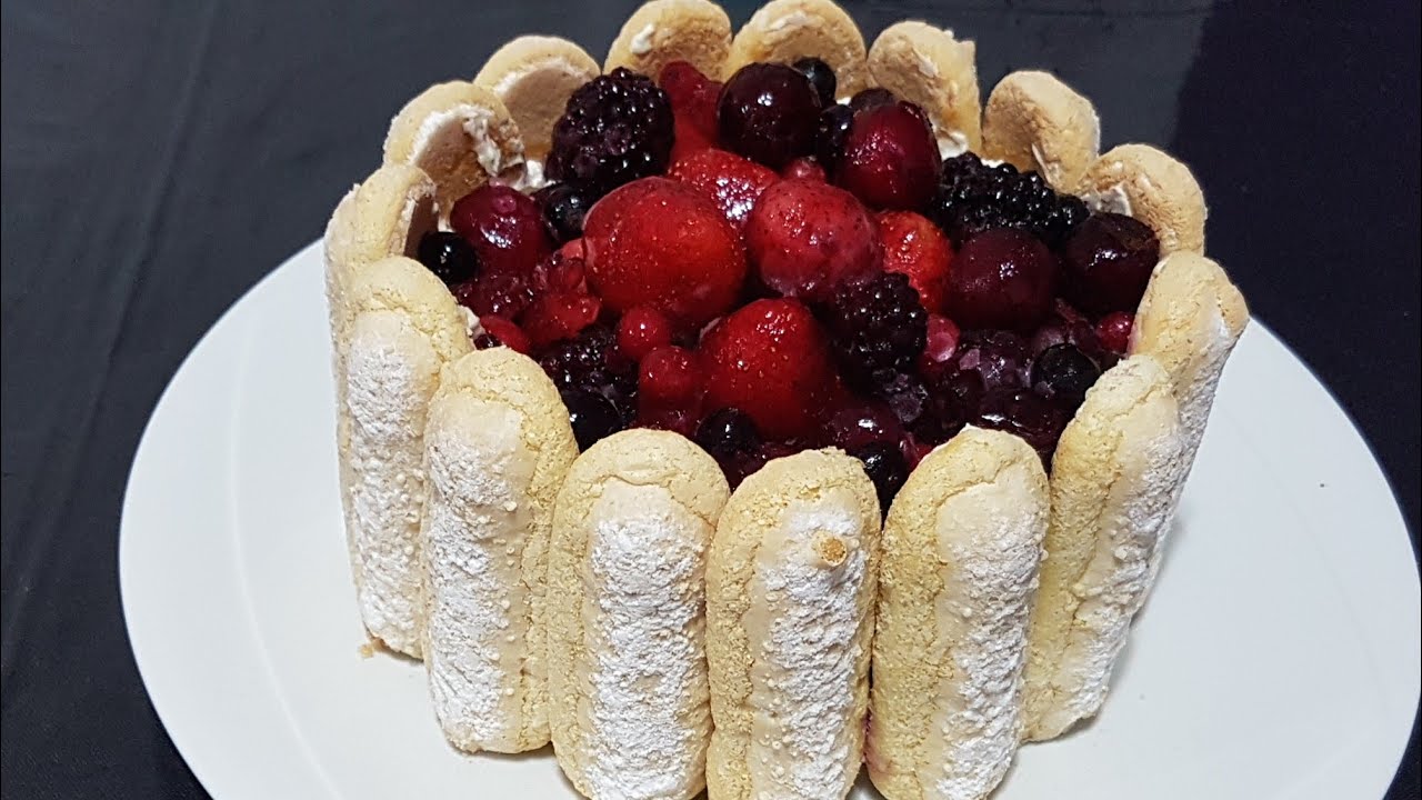 Charlotte aux fruits rouges mascarpone - YouTube