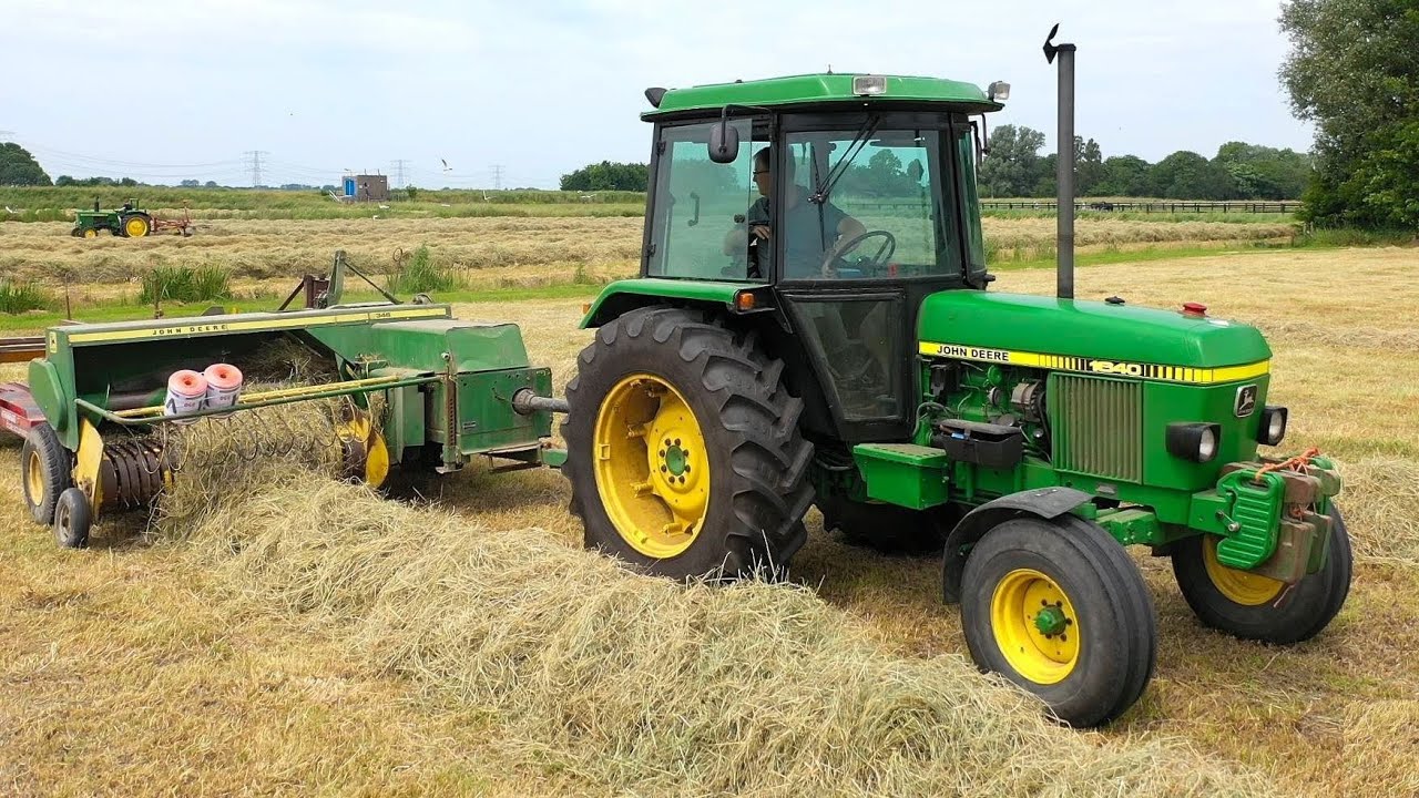 Hooi persen met John Deere 346 + JD 1640. Jan Hofman Appingedam. - YouTube