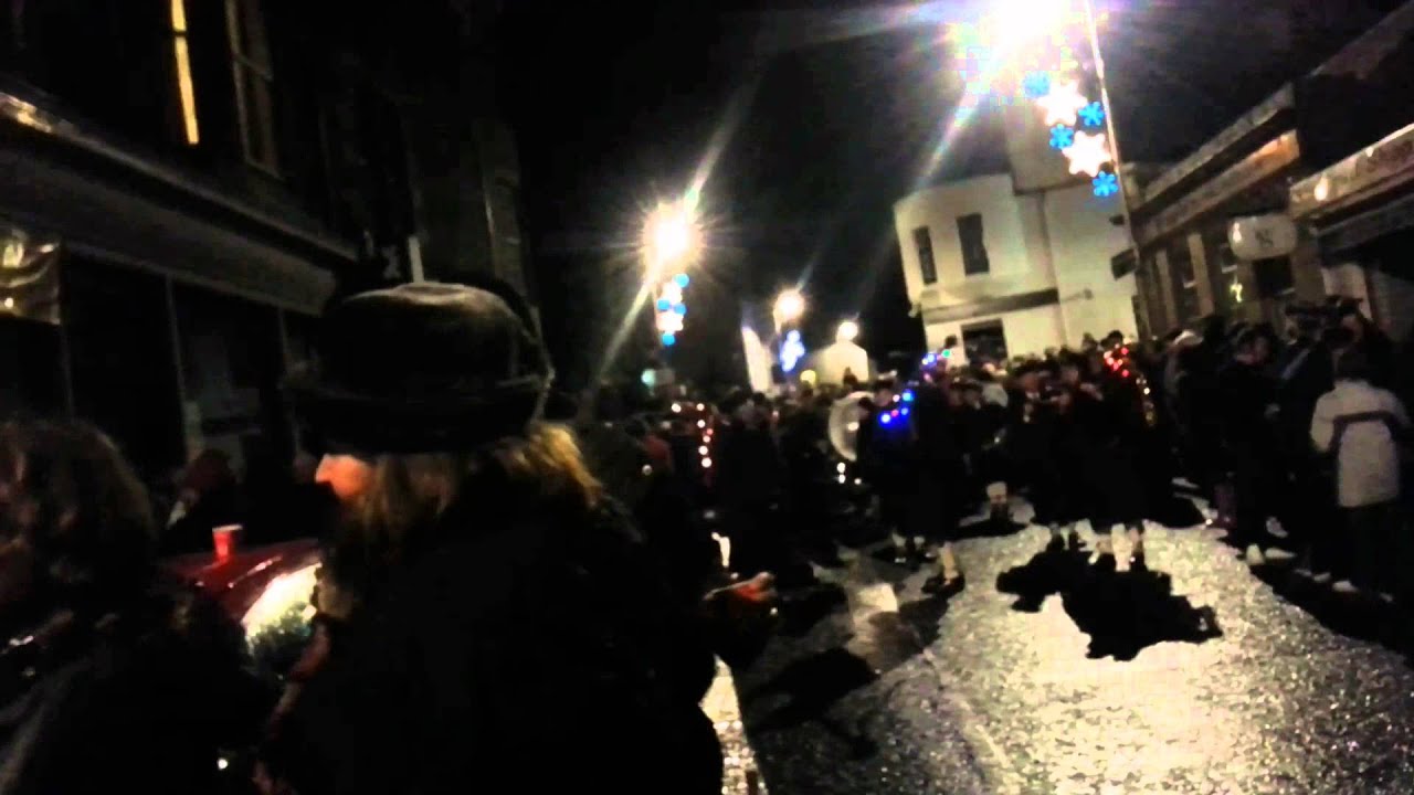 Comrie Flambeaux Procession New Year 2013 - YouTube