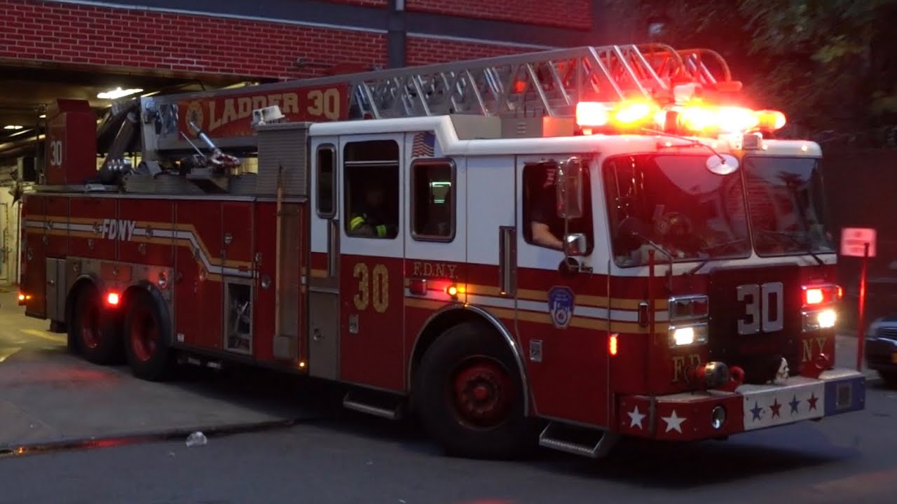 FDNY Ladder 30 Responding 10/26/21 - YouTube