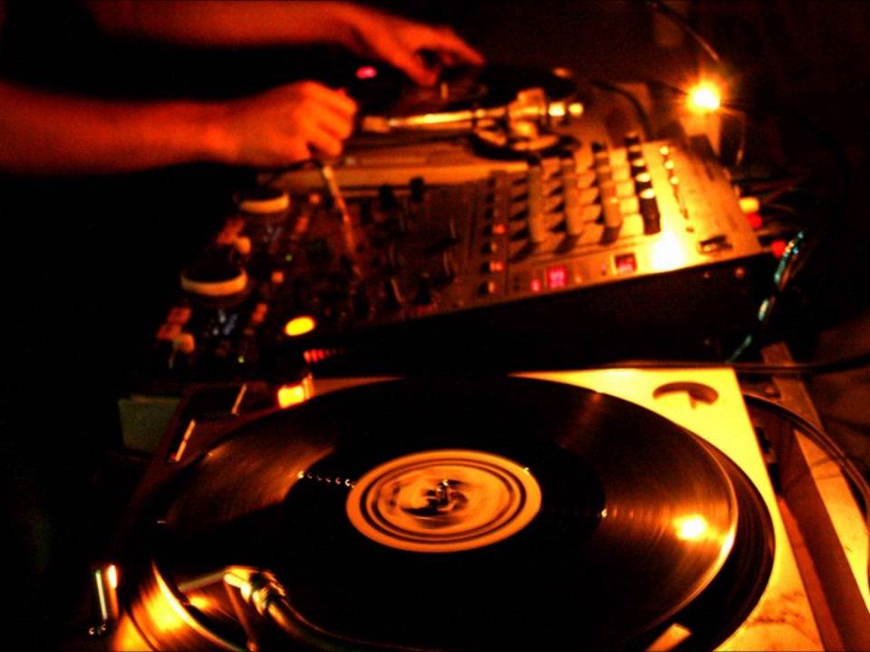 DJ ALPHA- FOR THE RIGHT REASONS (HQ) - YouTube