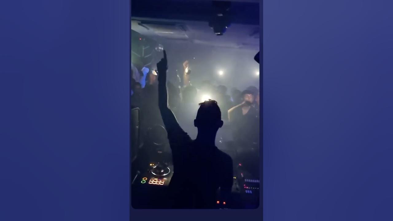 Grazie VV Club - Capri! ️🔥 Un emozione incredibile tornare ogni volta a suonare qui !🙌🏼 A presto ...