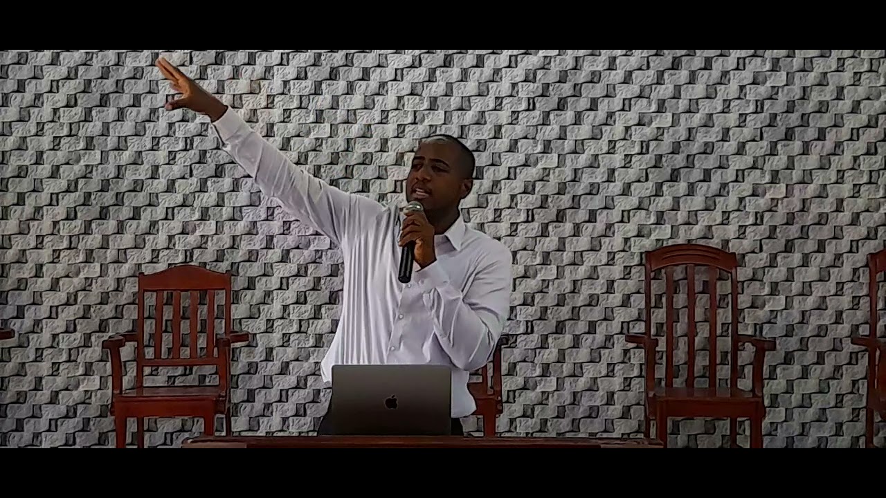 Mensaje predicado por el pastor Moises Alberto - YouTube