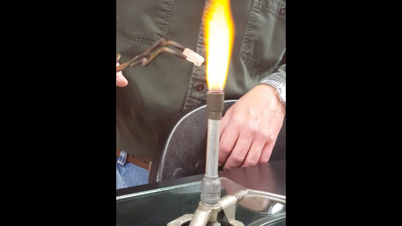 Melting Salt (NaCl) - YouTube