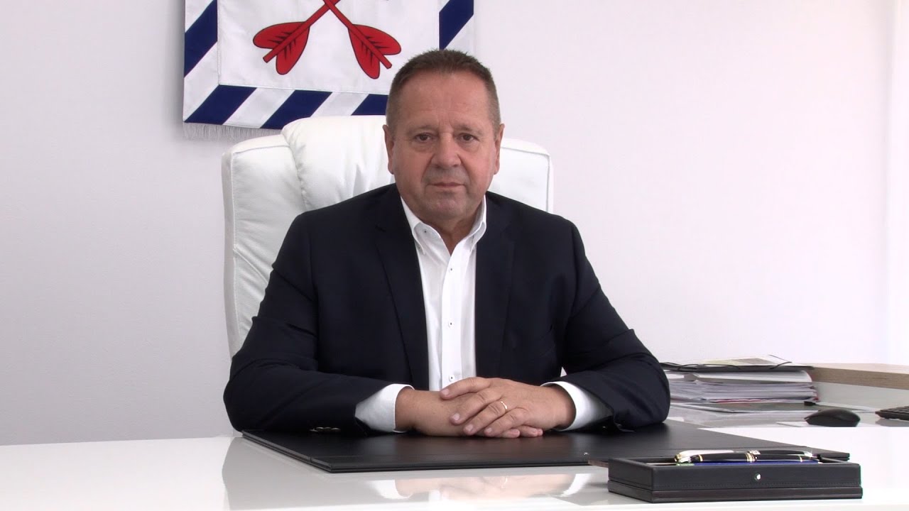 Anton Danko obhájil post primátora - YouTube