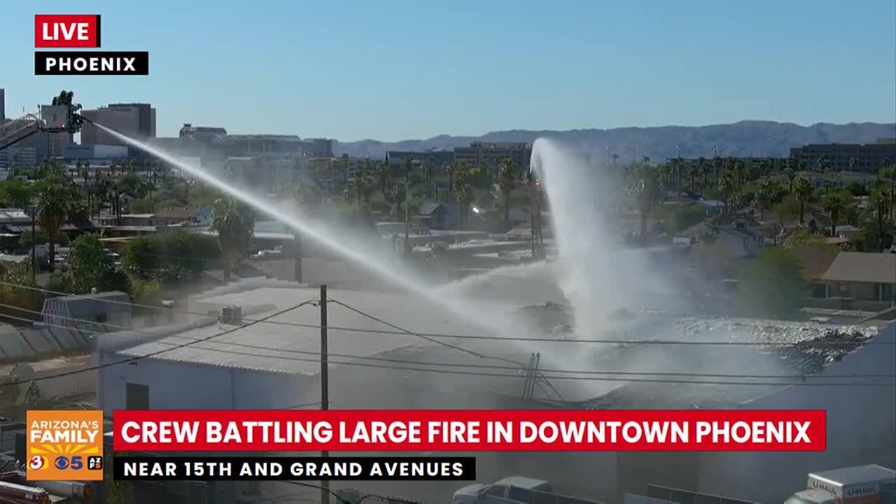 RAW VIDEO: Crews battling large fire in downtown Phoenix - YouTube