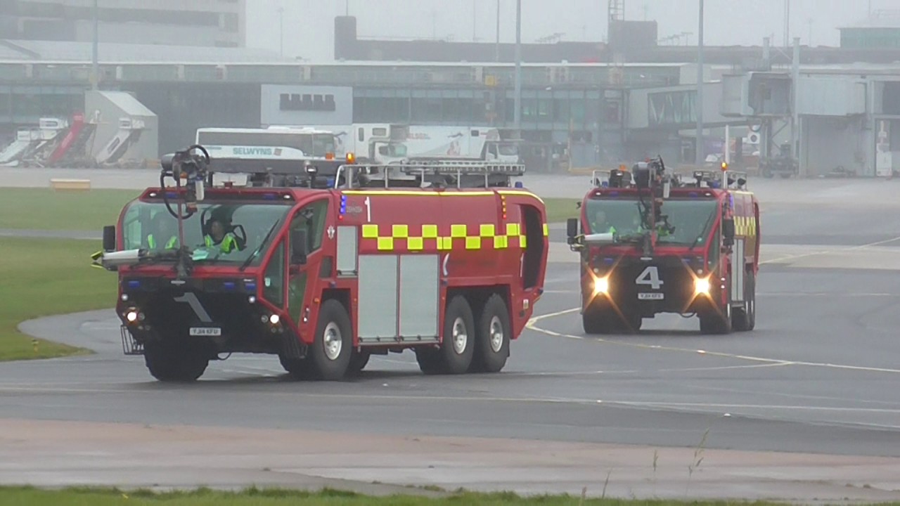 Manchester Airport Fire Engines - YouTube