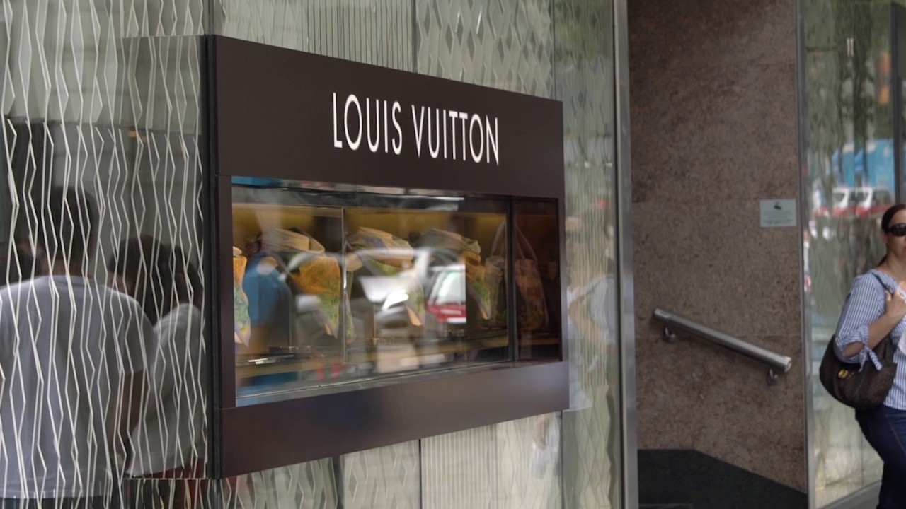 Pedder Street, Central Outdoor Billboard | CT30 | POAD HK - YouTube