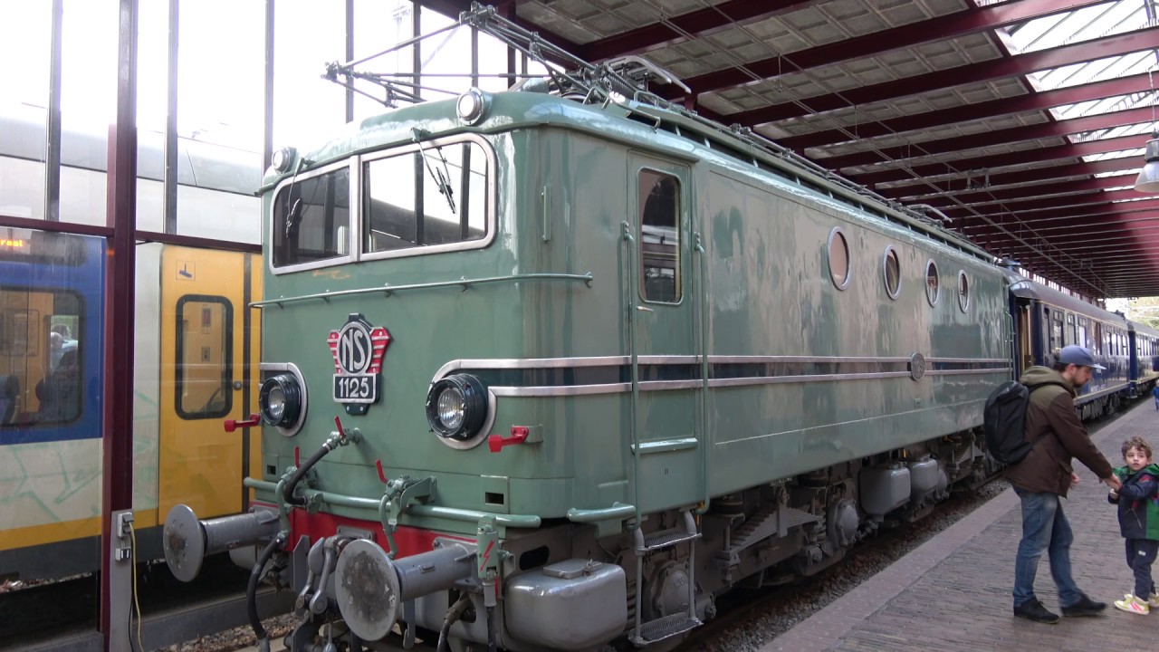 NS class 1100 in Turkish bleu, 1950--1955 livery - YouTube