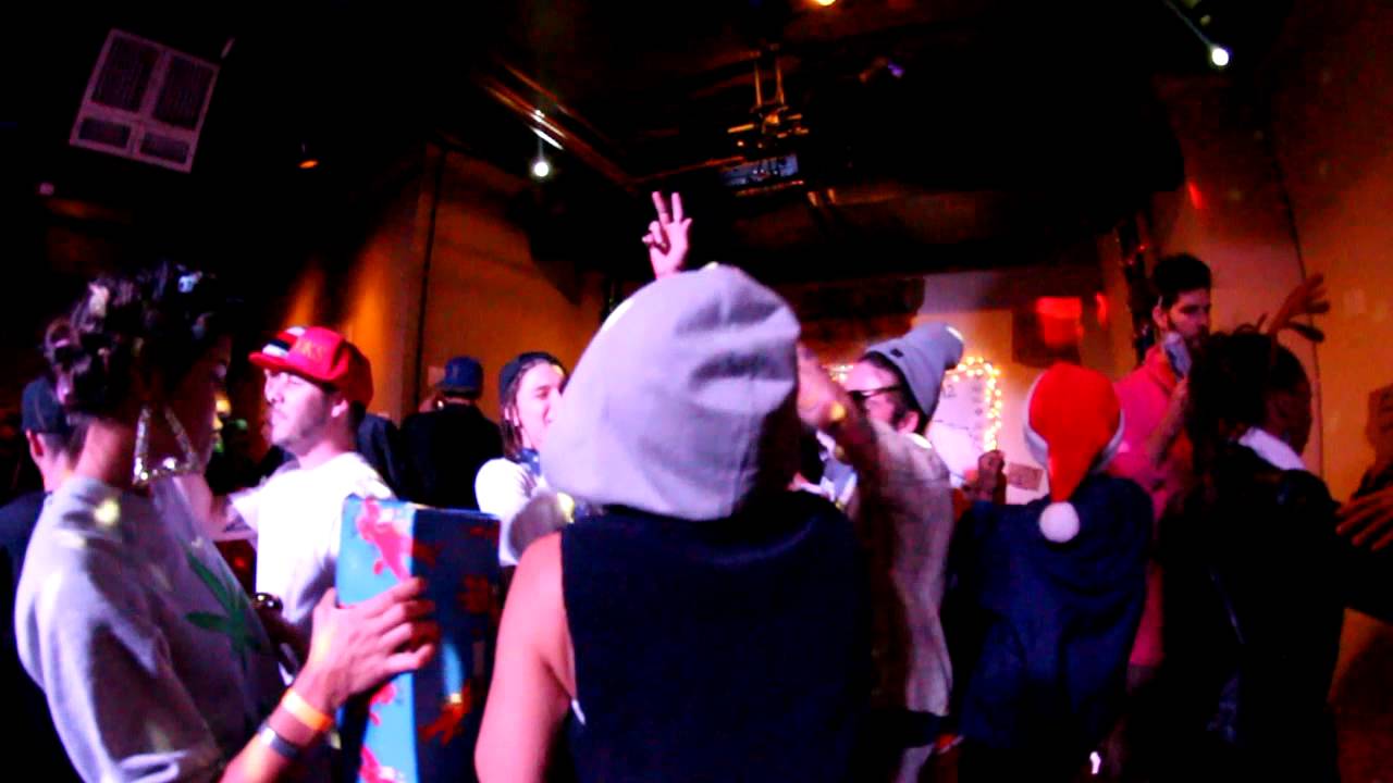 SPoT Ghetto Christmas Party: ALL GOLD EVERYTHING - YouTube
