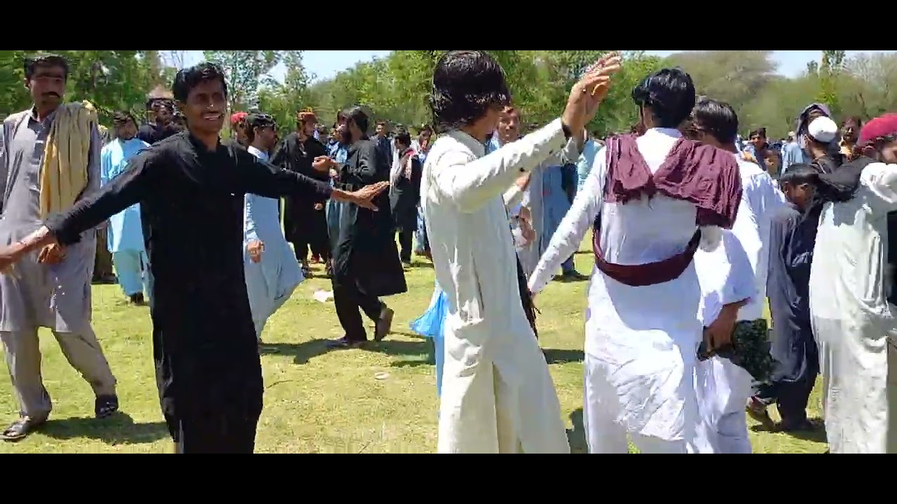 pashto saaz - par eid k moqay par khubsurat raqs - khyber dance ...