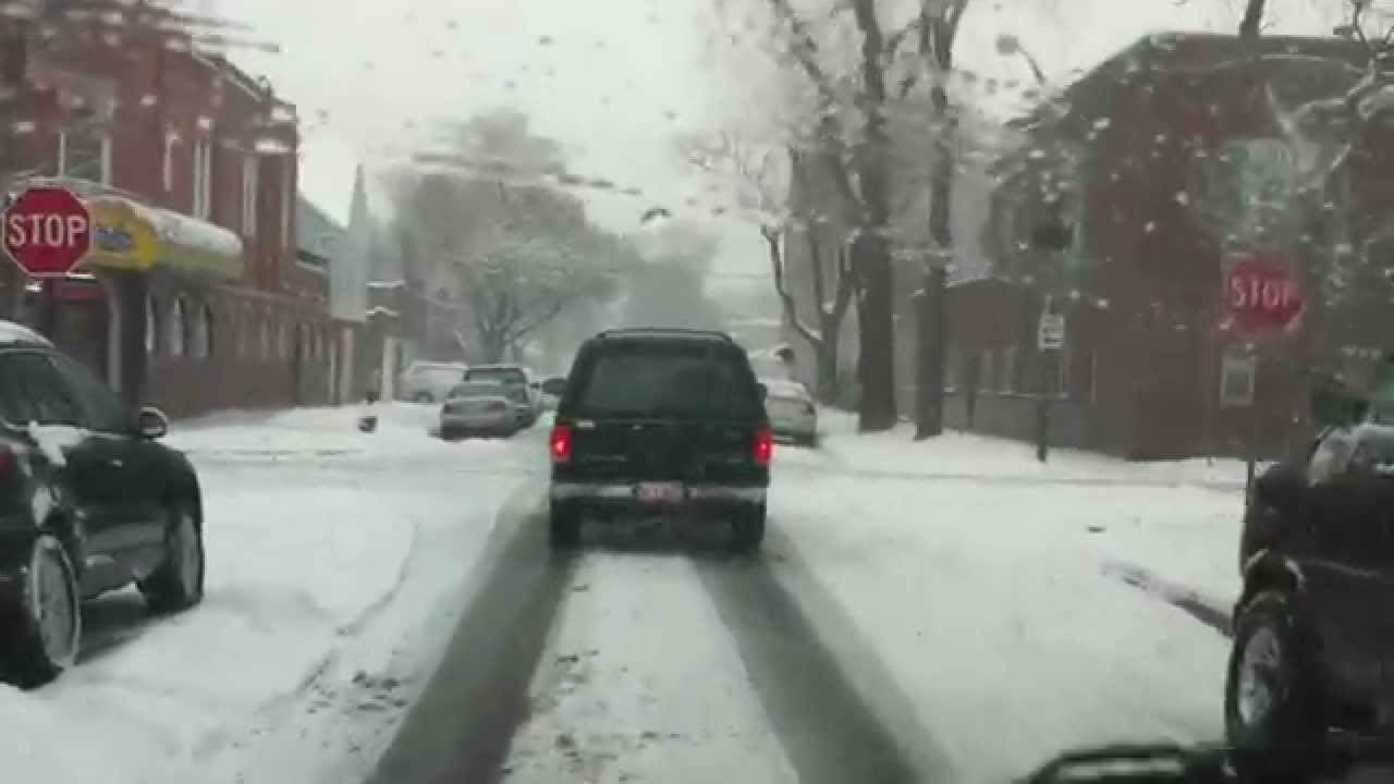 la nieve en chicago. Manejando con cuidado - YouTube
