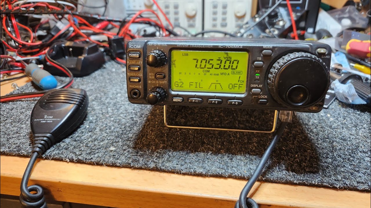 Icom IC706MKII HF, 6m & 2m transceiver, working a treat, absolute ...