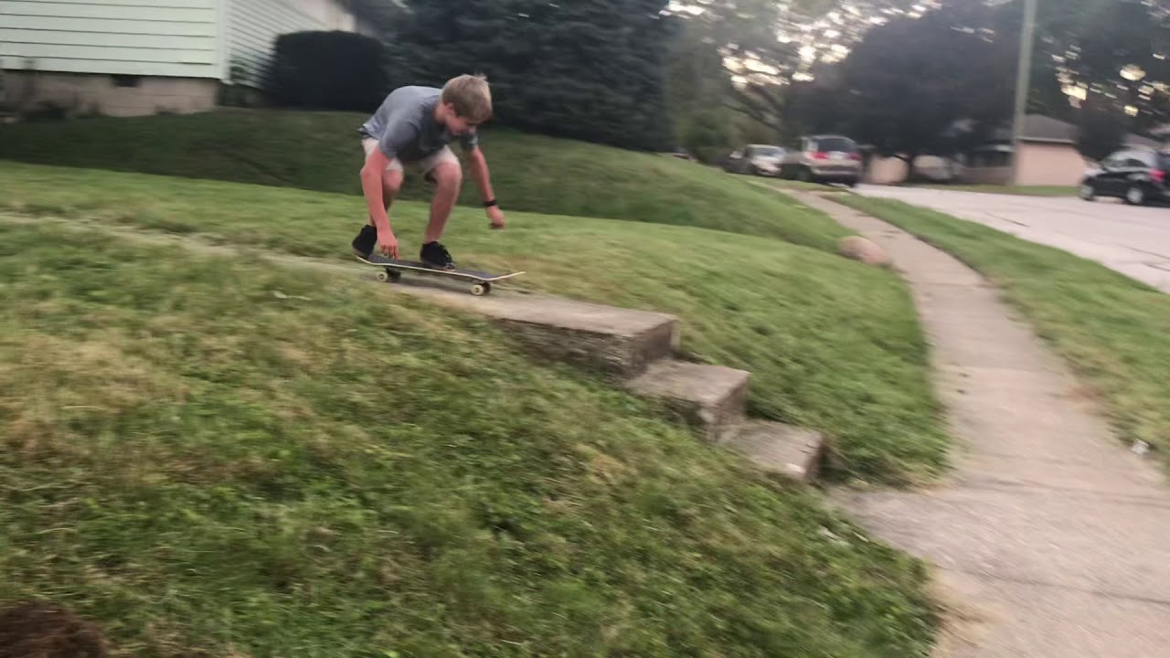 Kickflip down three stair fail (GONE WRONG!!) - YouTube