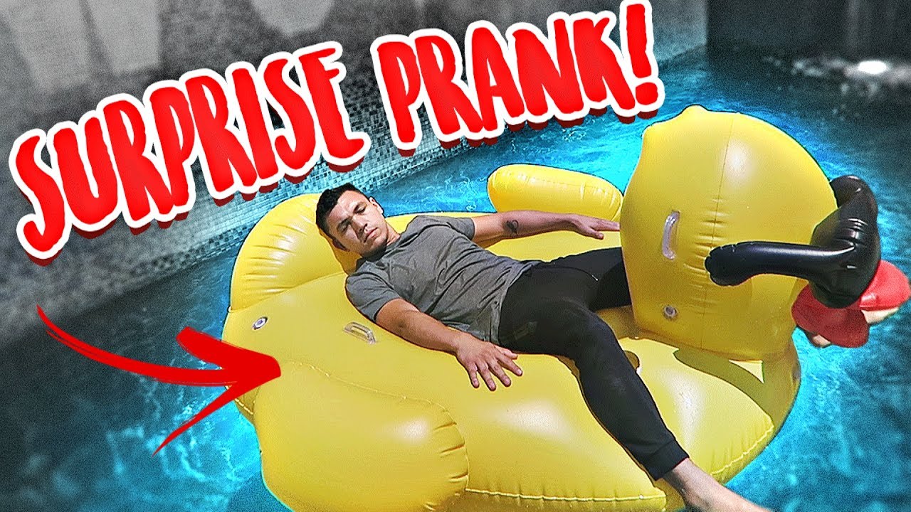 WAKING UP IN A POOL!! *SURPRISE PRANK* - YouTube