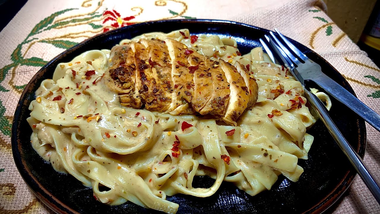 Restaurant Style Fettuccine Alfredo Pasta Recipe | Eid Special Recipe ...