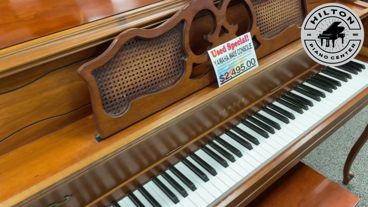 USED PIANO OF THE WEEK-YAMAHA M405 CONSOLE - YouTube