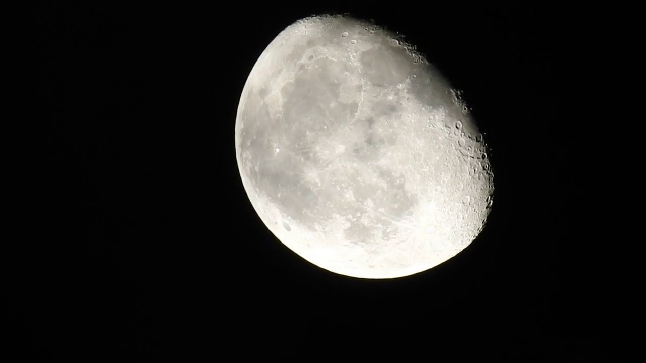 The moon on 12 08 17 - YouTube
