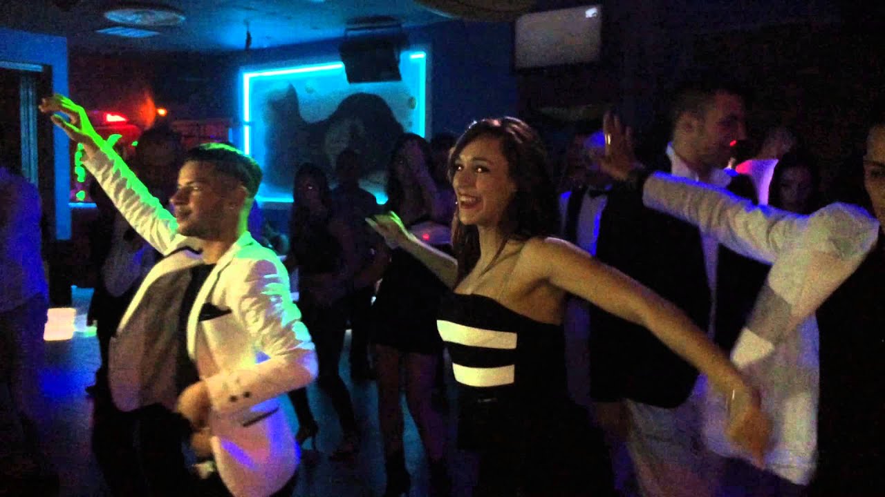 Johnny Vazquez - Azafata [Live @ Banana Loca] - YouTube