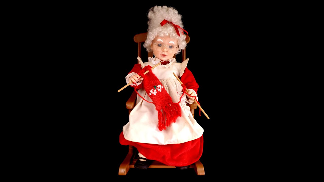 ANIMATED MRS. CLAUS in ROCKING CHAIR - YouTube