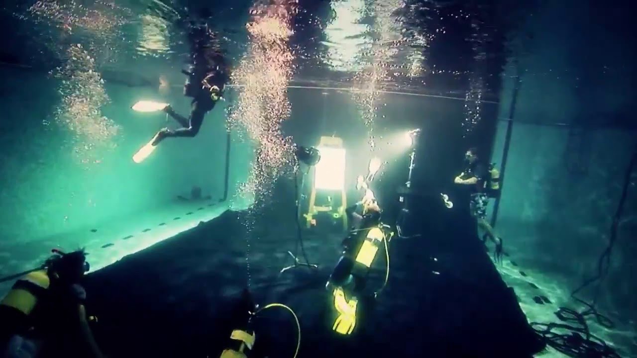 Fresh 2o Celebrity Underwater Shoot - Behind the scenes - YouTube