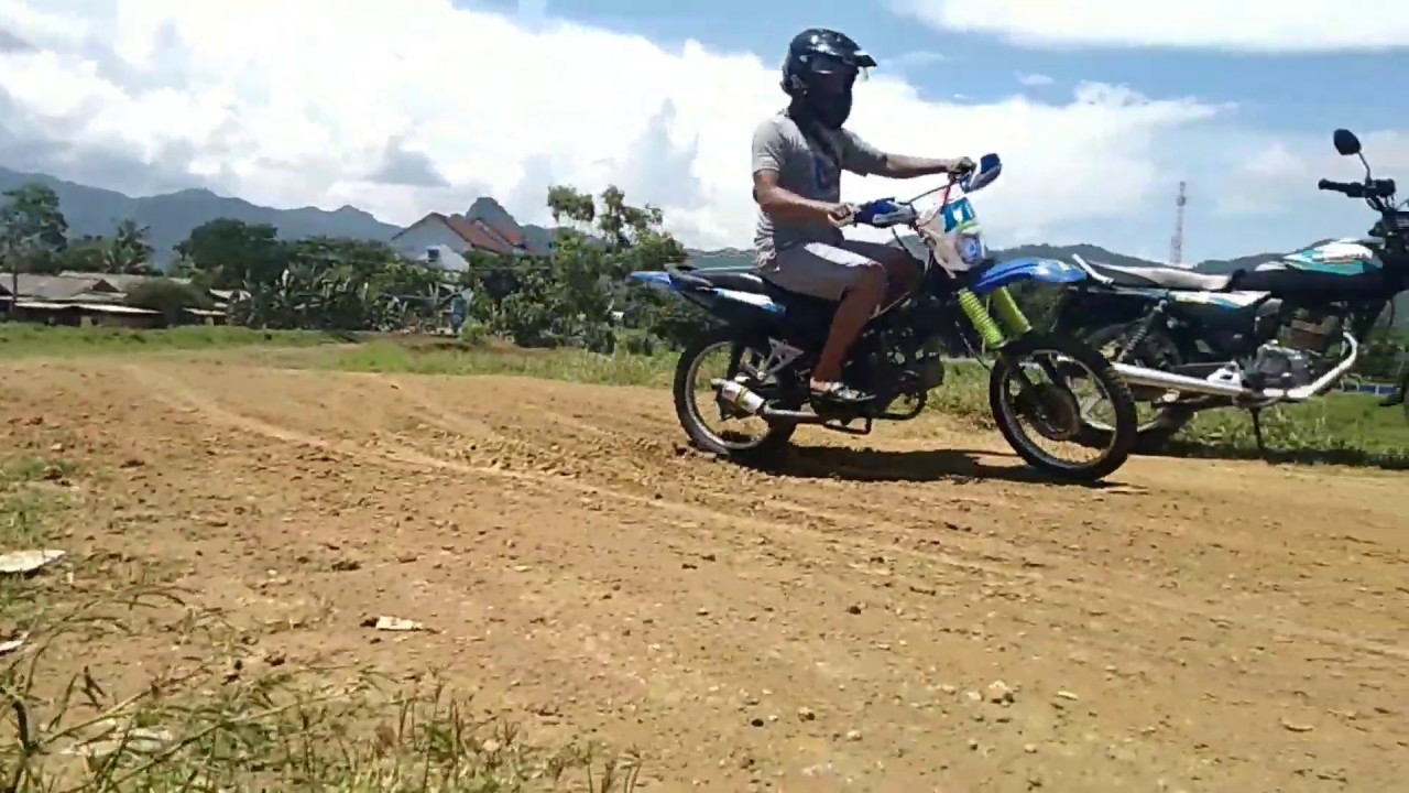 Tes Ride Revo Modif Trail di Sirkuit Moto Cross Prigi 360 - YouTube