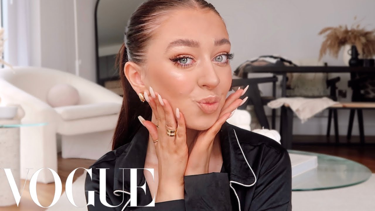 Everyday Makeup Routine | Beauty Secrets | VOGUE - YouTube