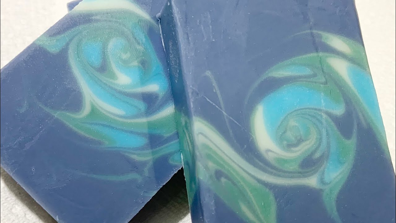 Pure Rain CP soap: making and cutting - YouTube