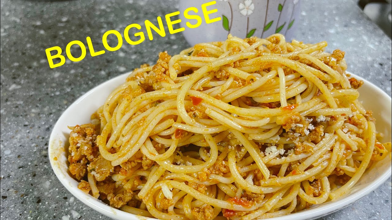 Bolognese Spaghetti With Meat Sauce/Bolognese Italian Dish/Easy ...