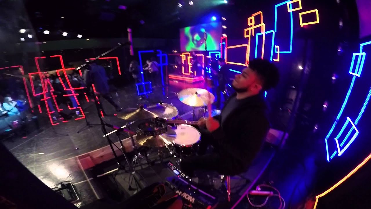 Real Love (Live) - Hillsong Young And Free - YouTube