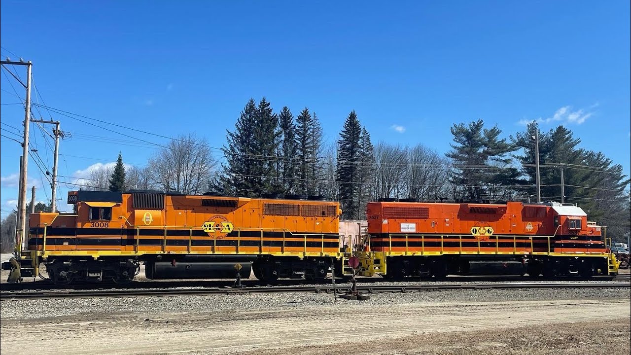 A day of railfanning in Auburn Maine on PAR and SLR, ft QGRY 3537. - YouTube