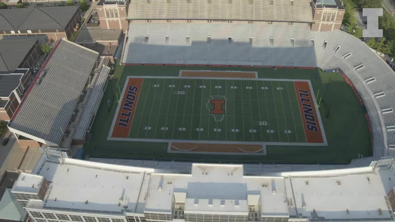 Illini Athletics | Memorial Stadium Atmosphere - YouTube