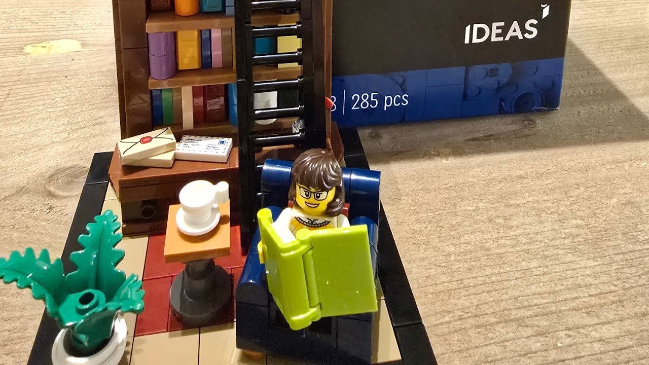 Books are my passion, LEGO set 40698. - YouTube