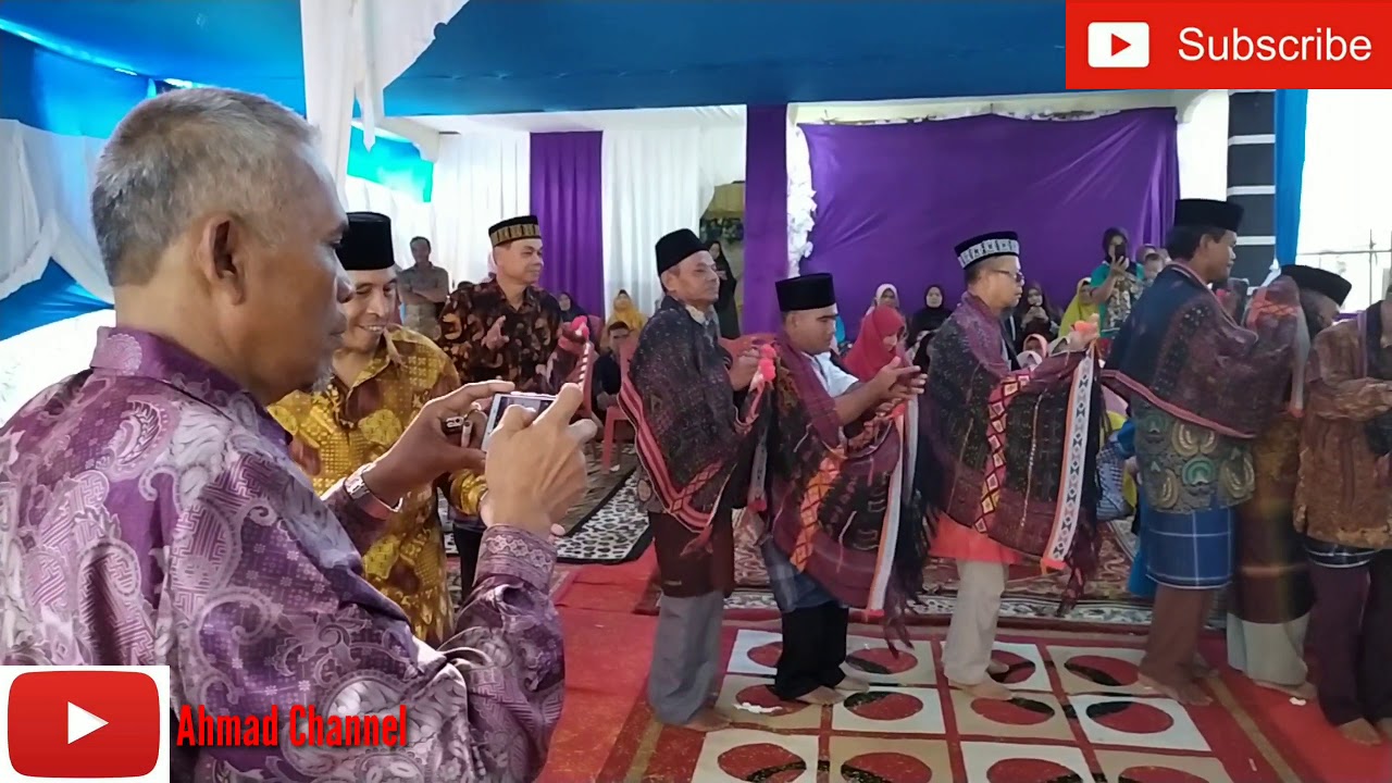 Indahnya budaya adat tapsel, dan ibu ibu bilang persatuannya kuat bener ...