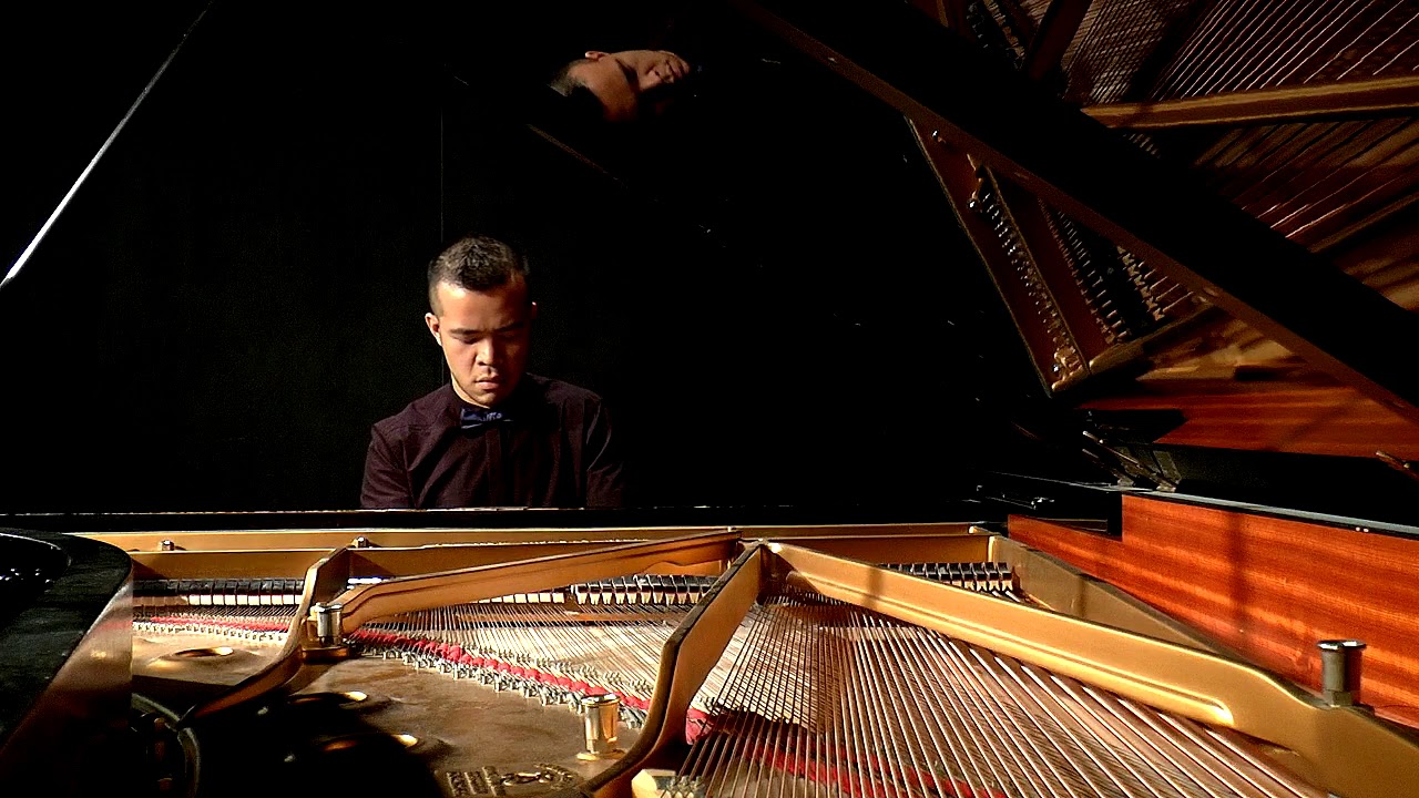 Albert Lau plays Chopin: Waltz in E minor, Op. Posth. - YouTube