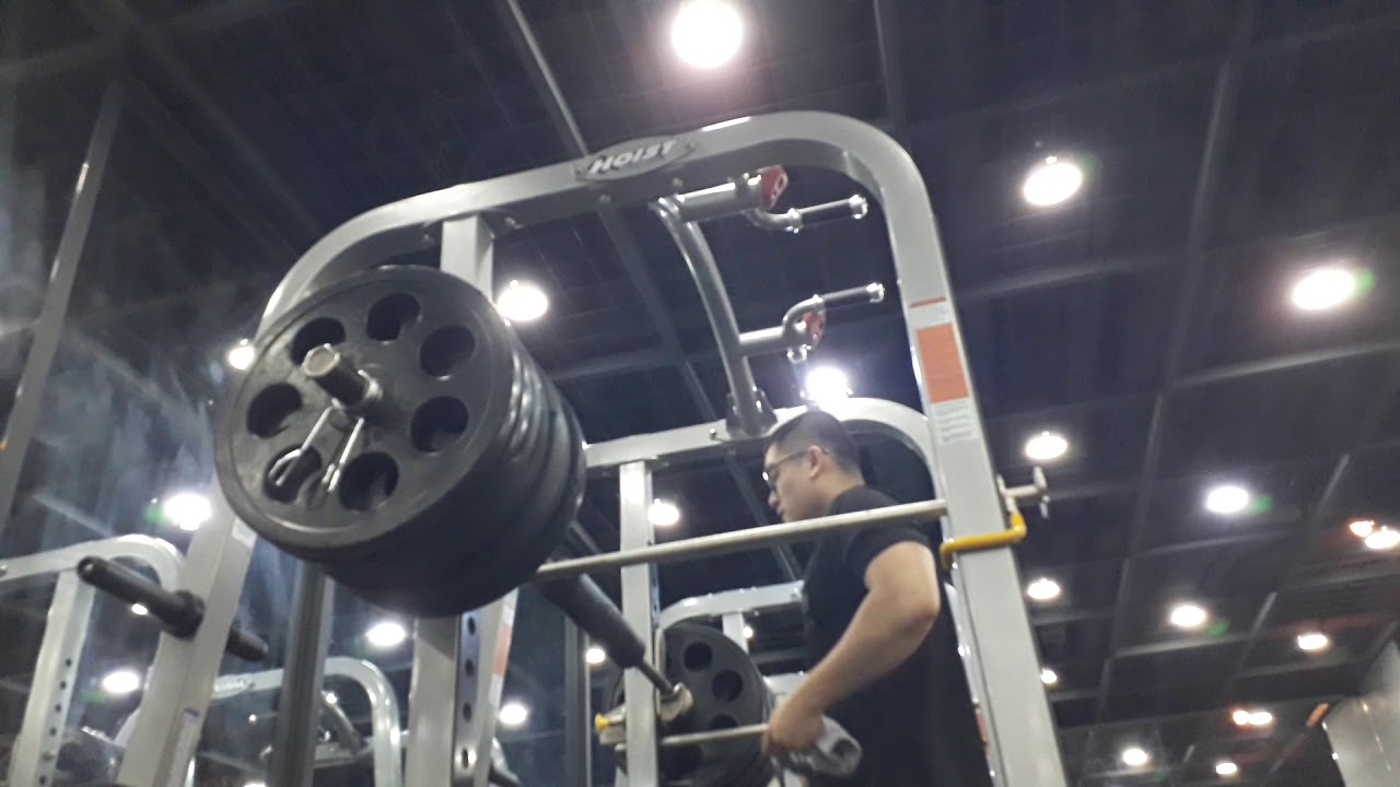 Back squat static hold 300kg 30s 스쿼트 자세로 들고 버티기 - YouTube