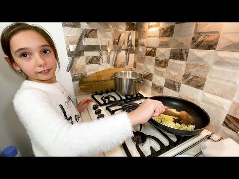 MARA Gătește PASTE pentru Toată FAMILIA - YouTube