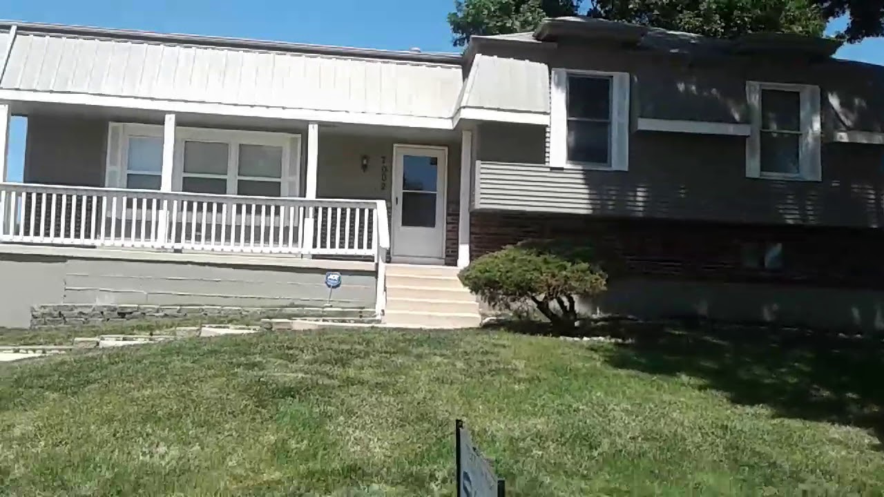 house look around - YouTube