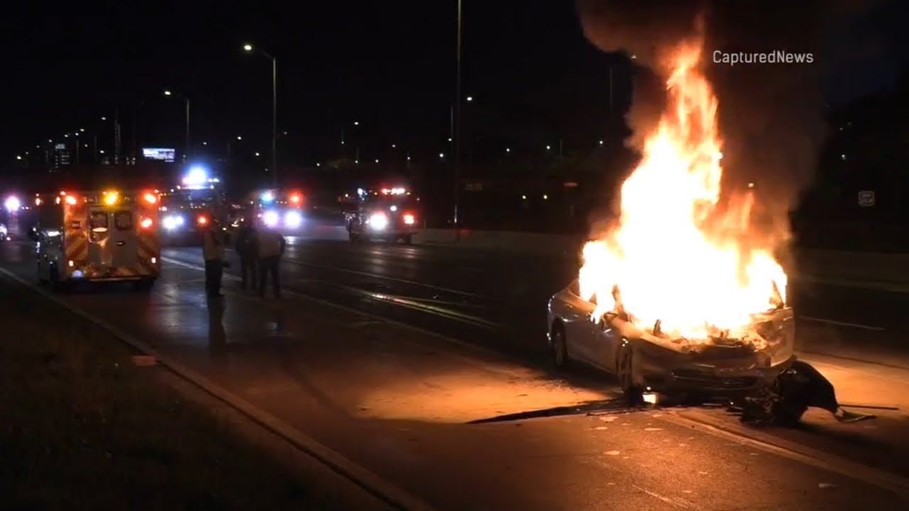 Vehicle engulfed in flames after serious Chicago expressway crash - YouTube