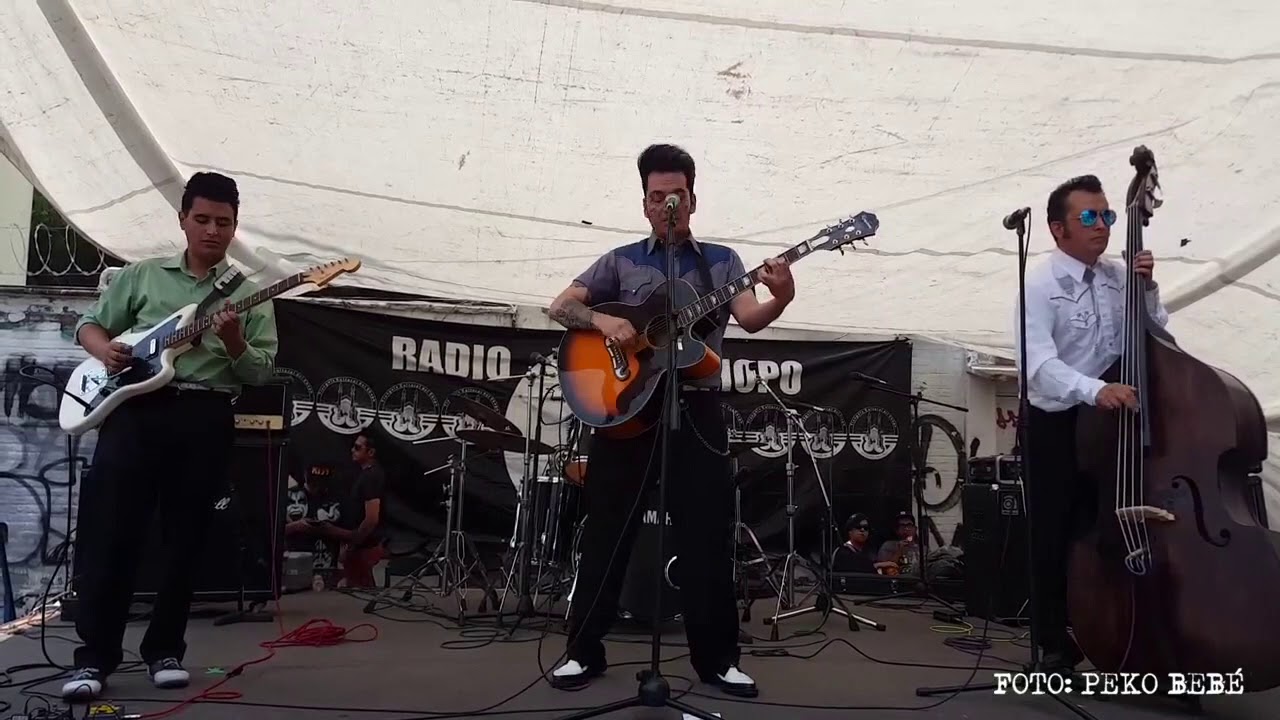 CUERVOS ROCKABILLY TRIO - TREN AL INFIERNO EN EL CHOPO - YouTube