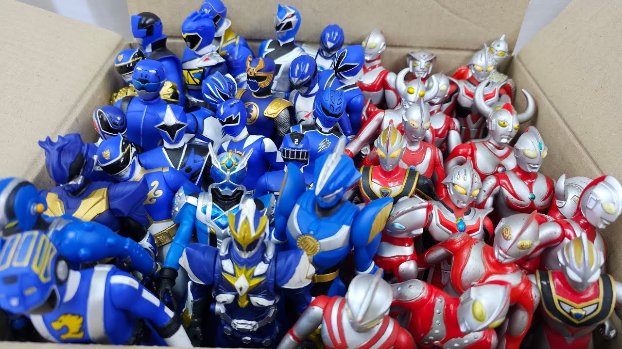 Ultraman and Blue Power Rangers Falling into the Hole - YouTube