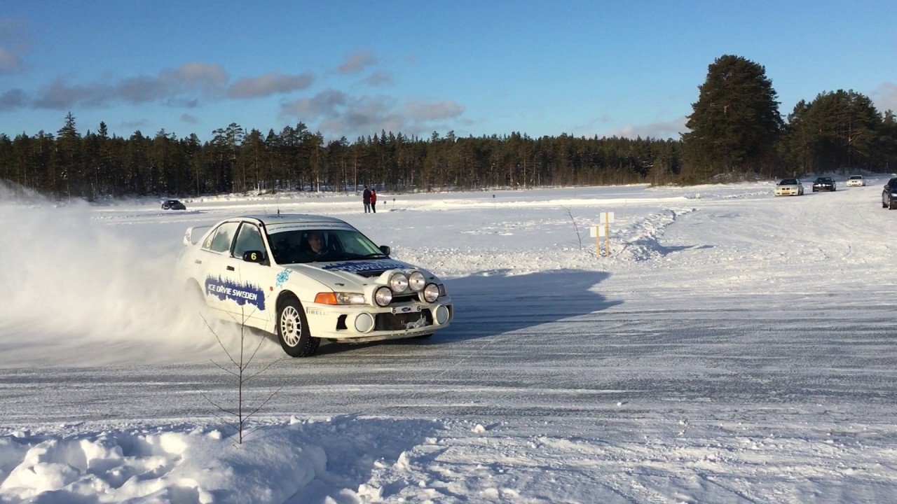 Mitsubishi EVO 4 Rallycar on ice - YouTube