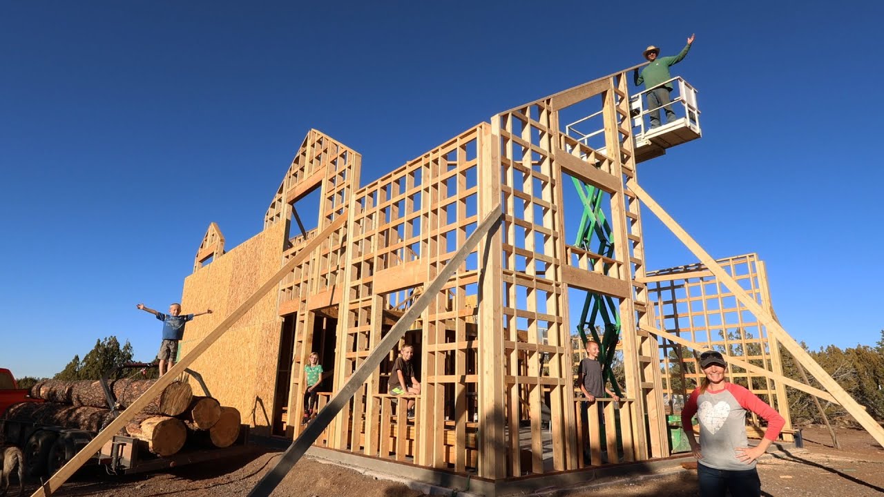 Is THIS The Coolest FAMILY Built House on YOUTUBE? - YouTube