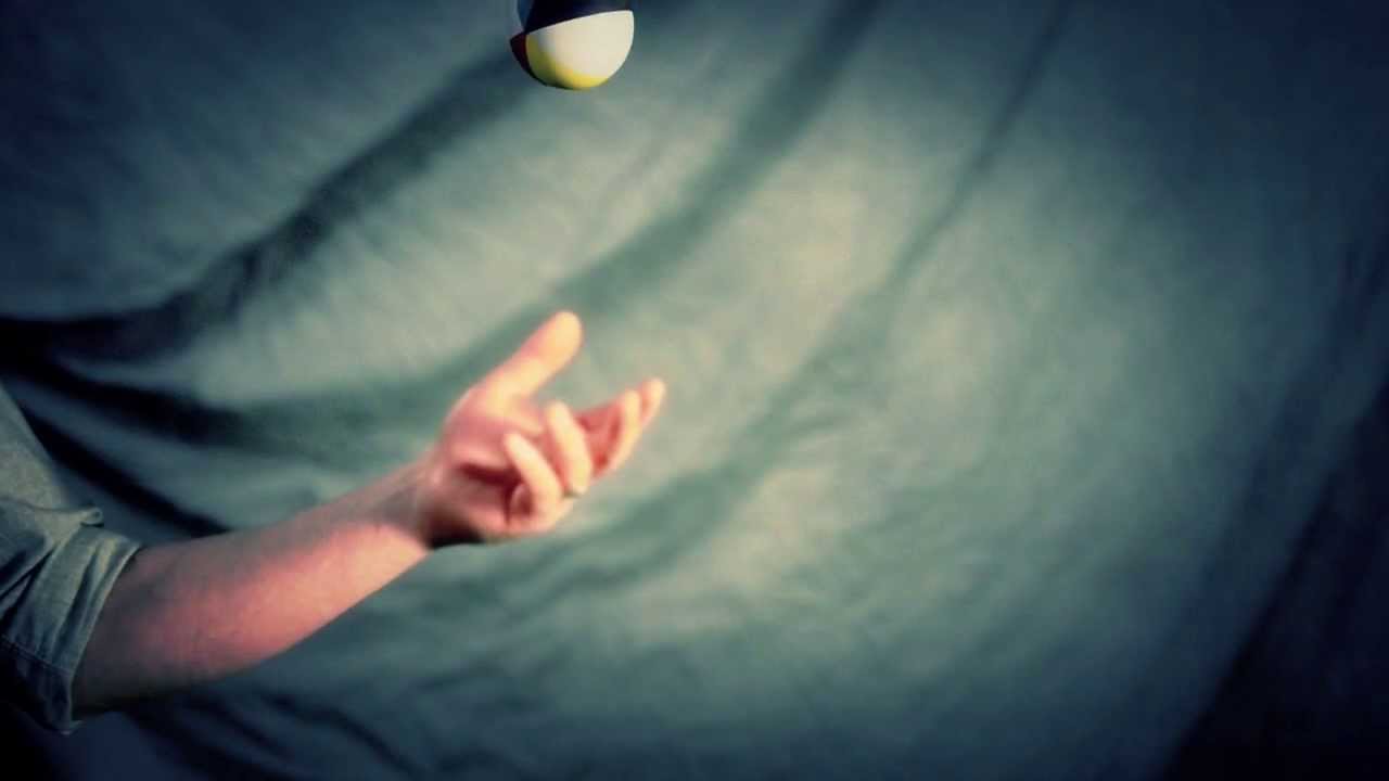 No Clowning Around: Juggling Study Shows How Senses Help Us Run - YouTube