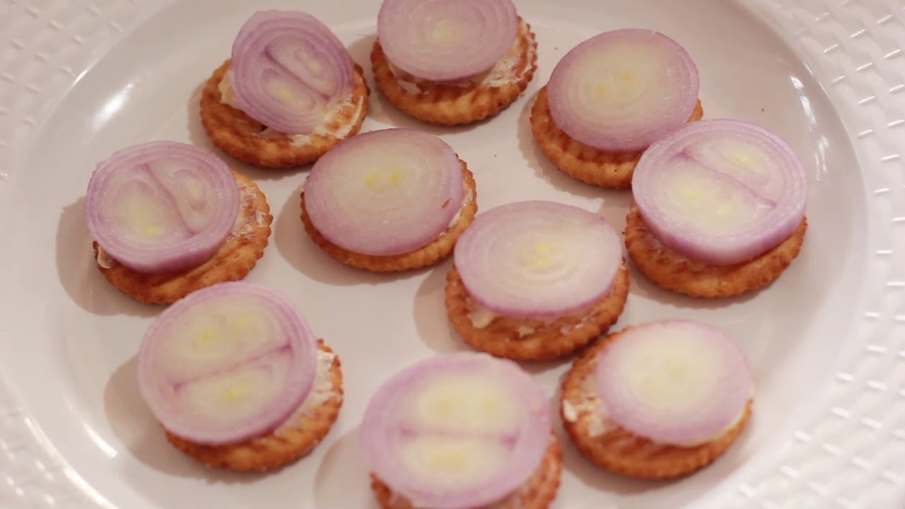 Monaco Biscuits Pizza - Quick & Tasty Snacks - Sandhya's Kitchen - YouTube