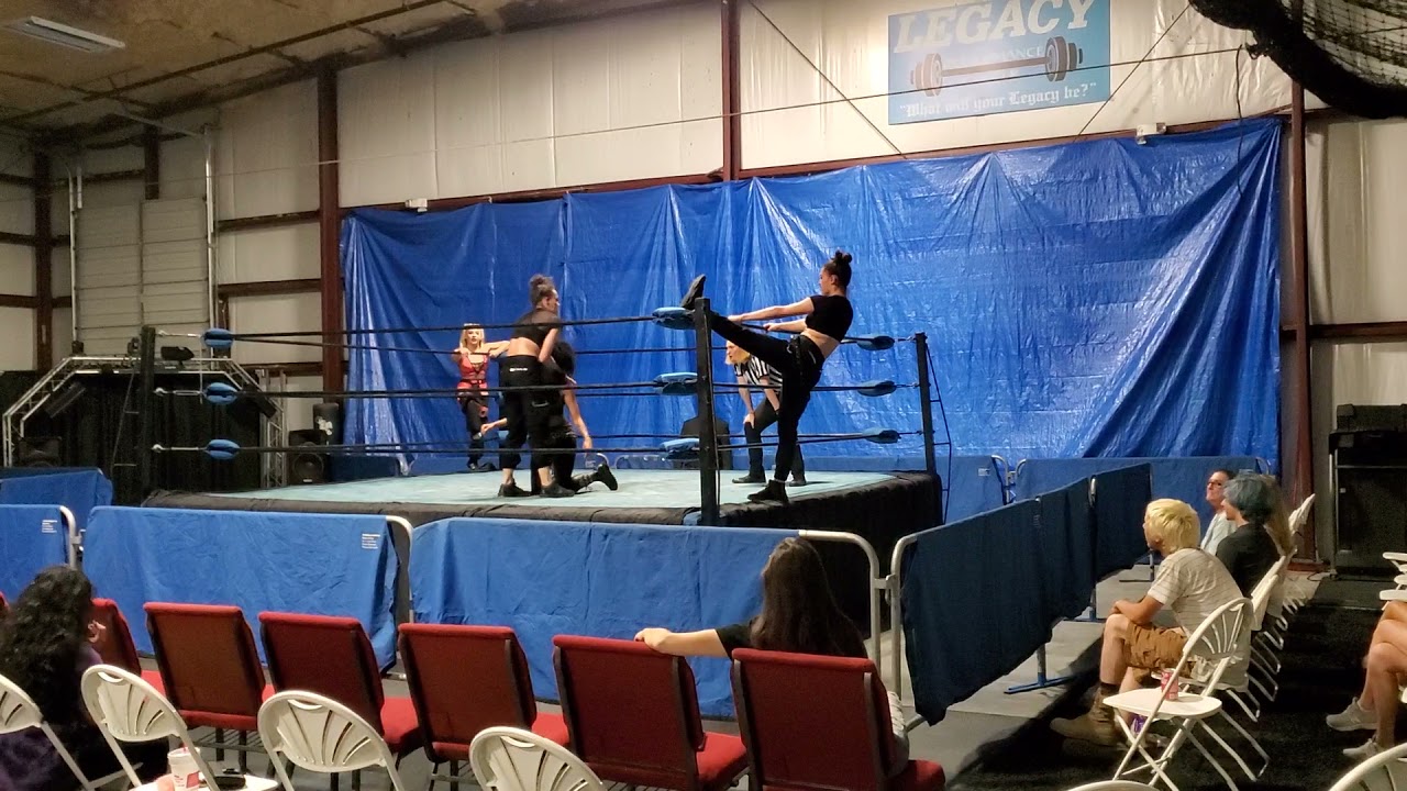 The Renegade Twins vs Angélica Risk And Hyena Hera (Lyons GA) - YouTube