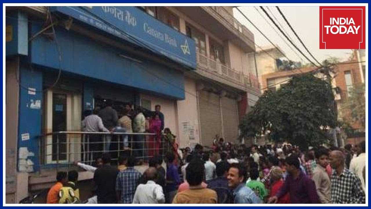 Banks Rushing To Restock ATM's After Mad Rush To Withdraw Cash - YouTube