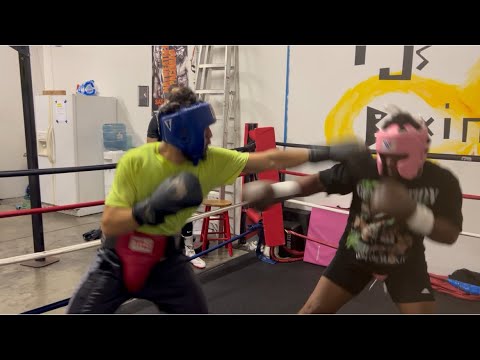 SUPER WELTERWEIGHT VS HEAVYWEIGHT - YouTube