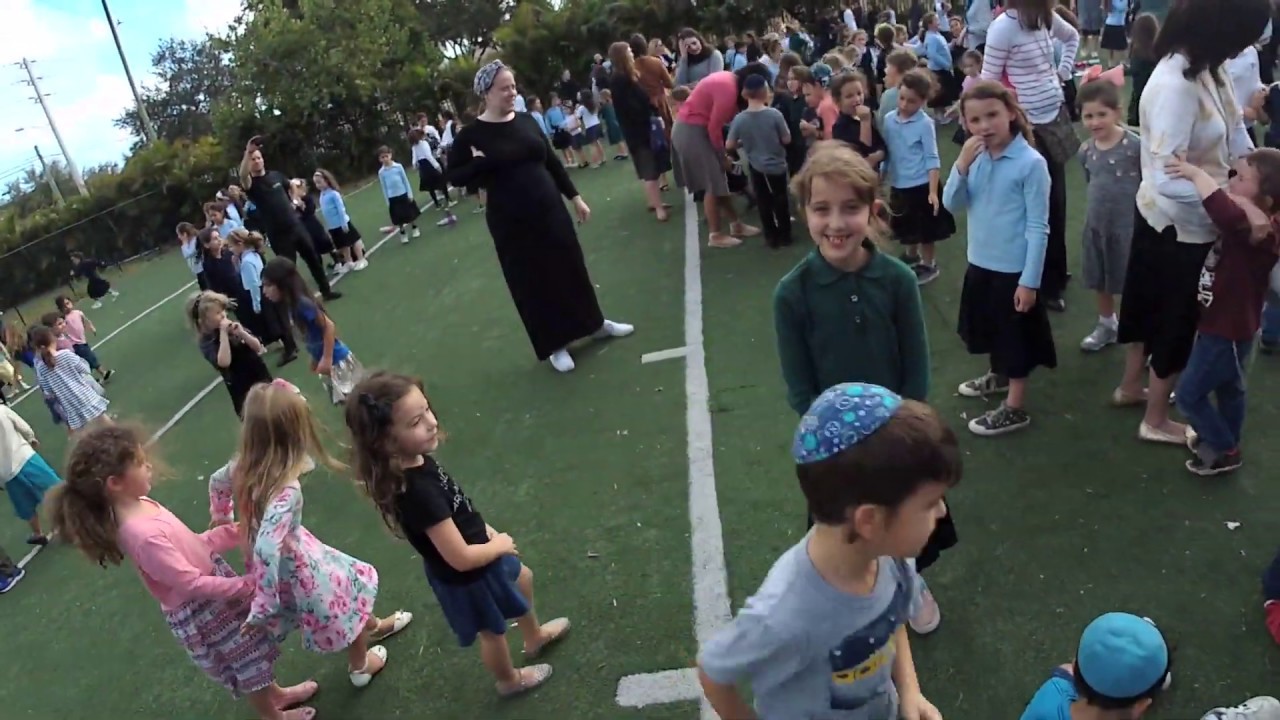 Simcha Leiner Live at YTCTE - YouTube