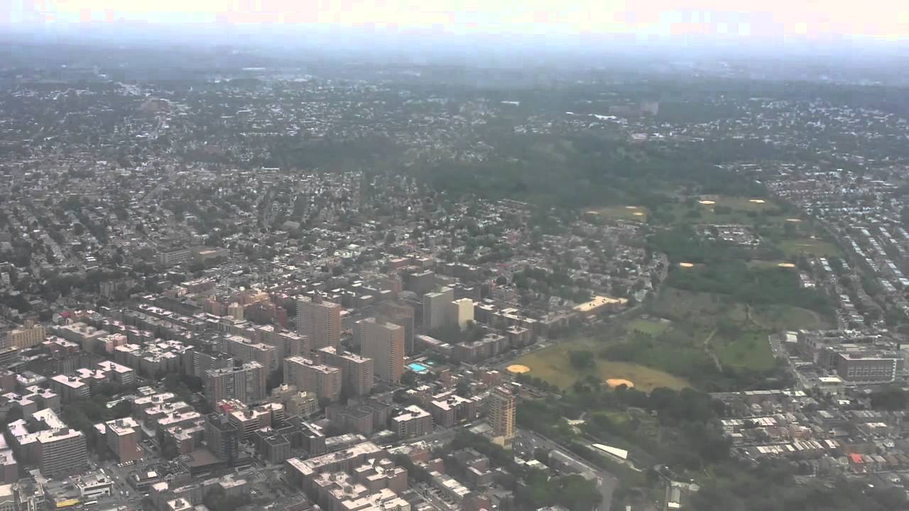 Delta Connection (ExpressJet) CRJ-700 Takeoff and Landing [HD] - YouTube